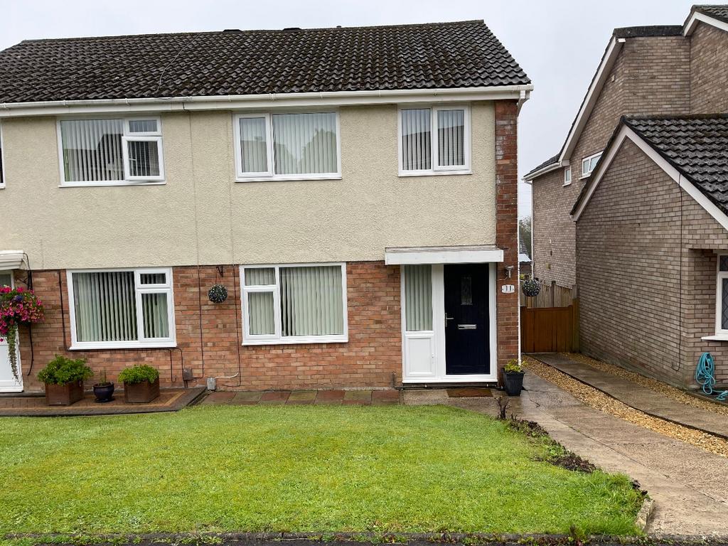 Lon Penfro, Cwmrhydyceirw, Swansea... 3 bed semi-detached house - £215,000