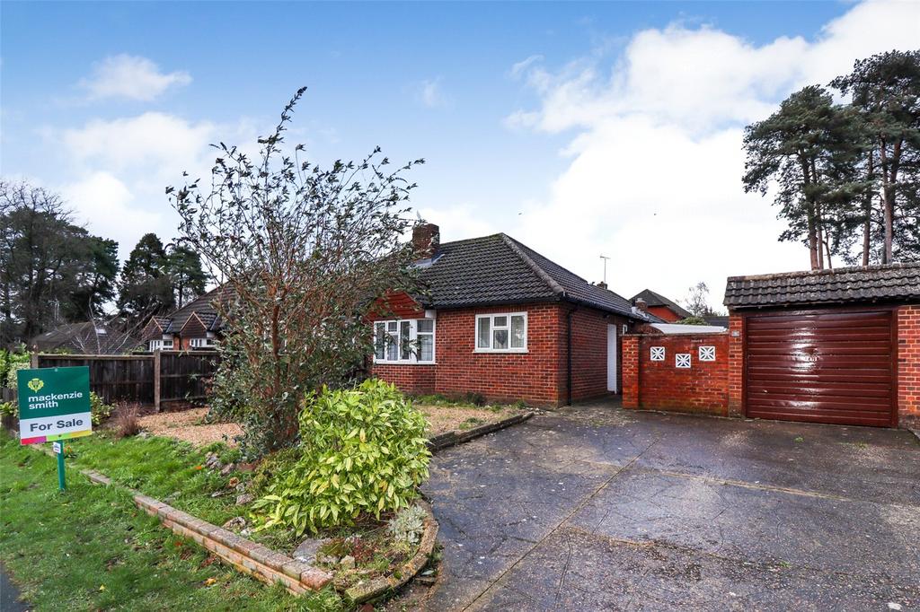 Fleet, Hampshire GU52 2 bed bungalow - £489,950
