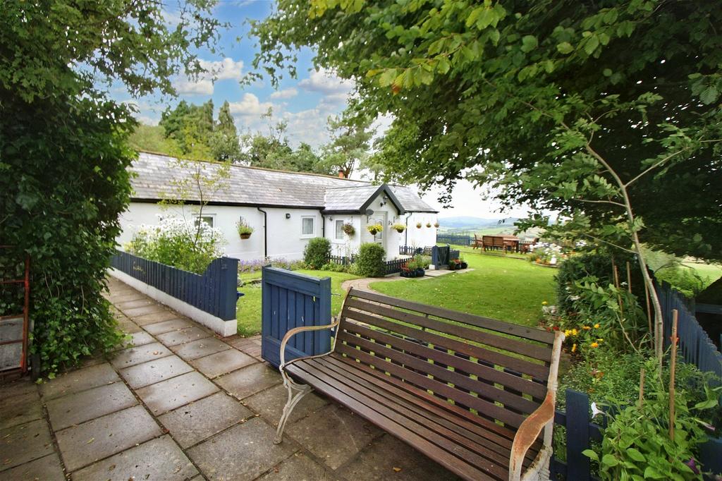 Llansannan, Denbigh, LL16 5LW 2 bed cottage - £345,000