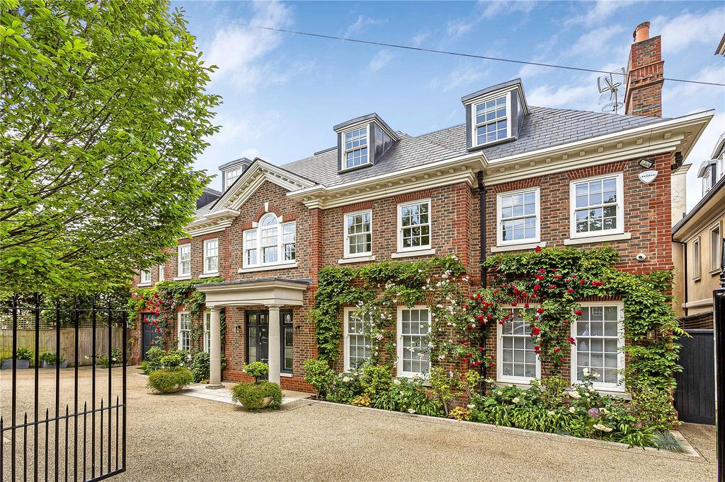 Roehampton Gate, Putney, London, SW15 7 bed detached house to rent - £ ...