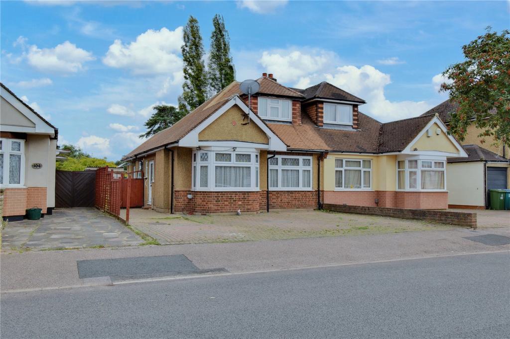 Fourth Avenue, Hertfordshire WD25 3 bed bungalow - £510,000