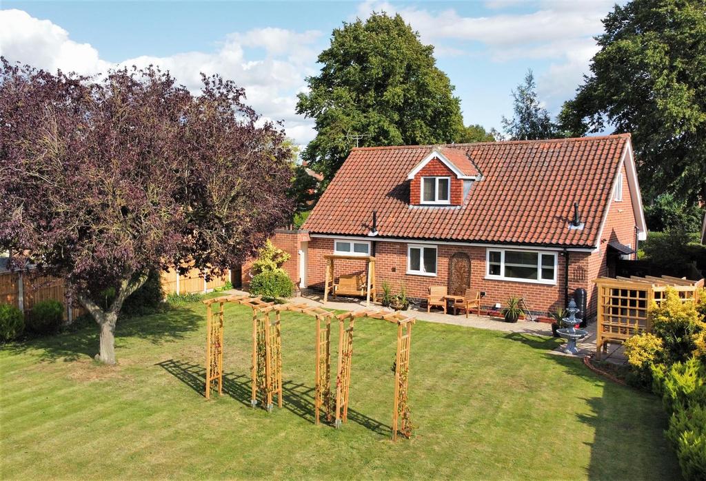 Hawton Road, Newark 3 bed detached house for sale - £325,000