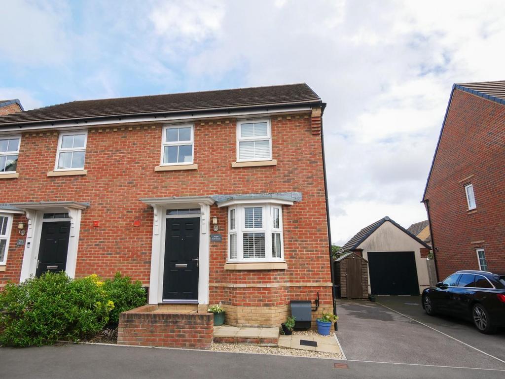 Rhodfa'r Morwydd, Penarth 3 bed semi-detached house - £340,000