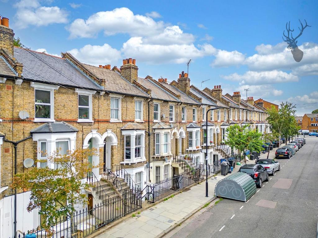 Mabley Street, London 2 bed flat - £400,000