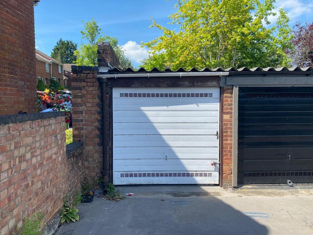 May Tree Close, Winchester, SO22 Property - £15,000