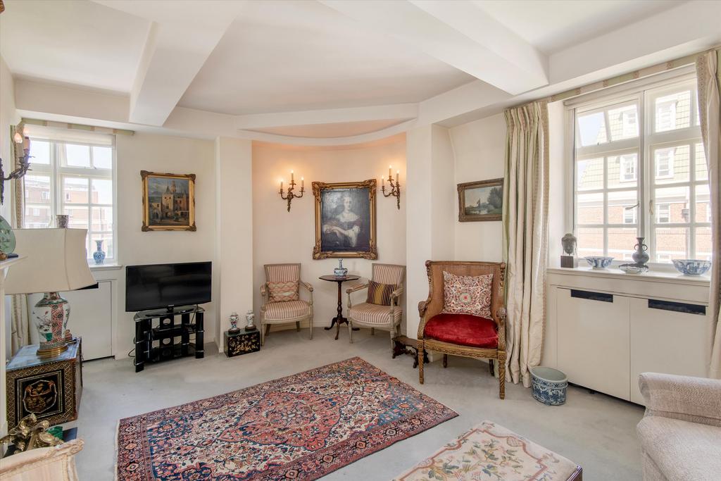 Whiteheads Grove, Chelsea, London, SW3 3 bed apartment - £1,750,000