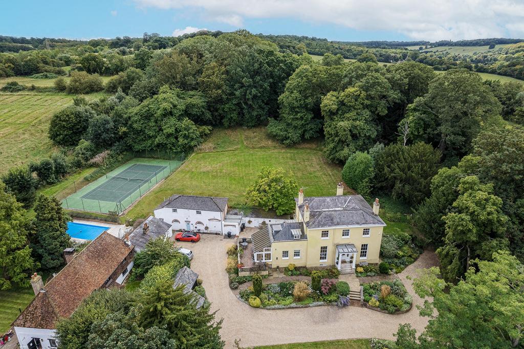 Pennis Lane, Fawkham, Kent, DA3 4 bed detached house for sale - £1,950,000