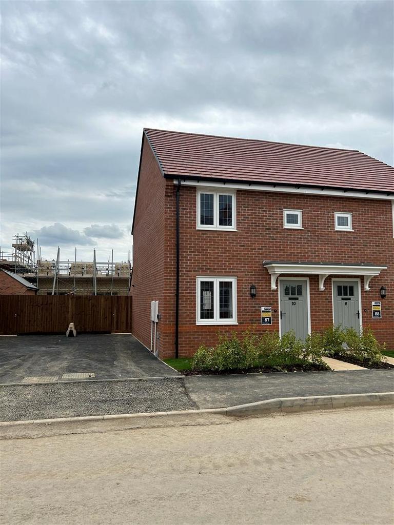 Sorrel Street, Gloucester GL2 2 bed semi-detached house - £102,000