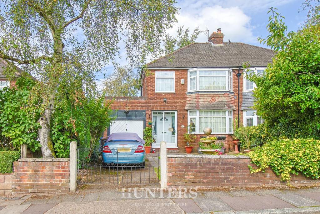 Oxendale Drive, Middleton M24 3 bed semi-detached house - £240,000