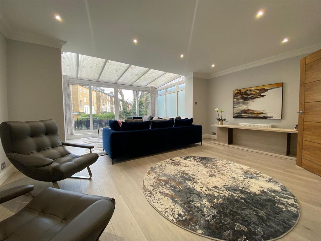 Harley Road, Primrose Hill 4 bed terraced house - £10,998 pcm (£2,538 pw)