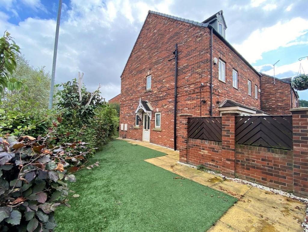 Roebuck Chase Wath Upon Dearne S63 6fh 4 Bed Townhouse £205 000