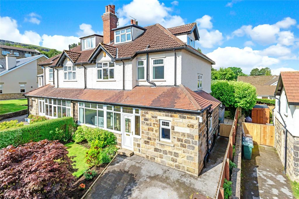 Marlborough Grove, Ilkley, West Yorkshire, LS29 4 bed semi-detached ...