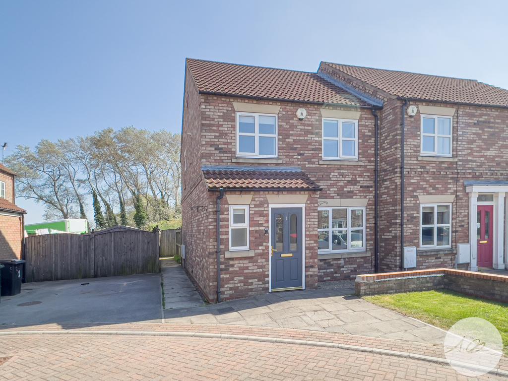 The Maltings, Selby, YO8 3 bed semi-detached house for sale - £185,000