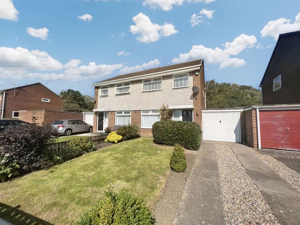 Stratford Close Cramlington Northumberland Ne23 8hw 3 Bed Semi