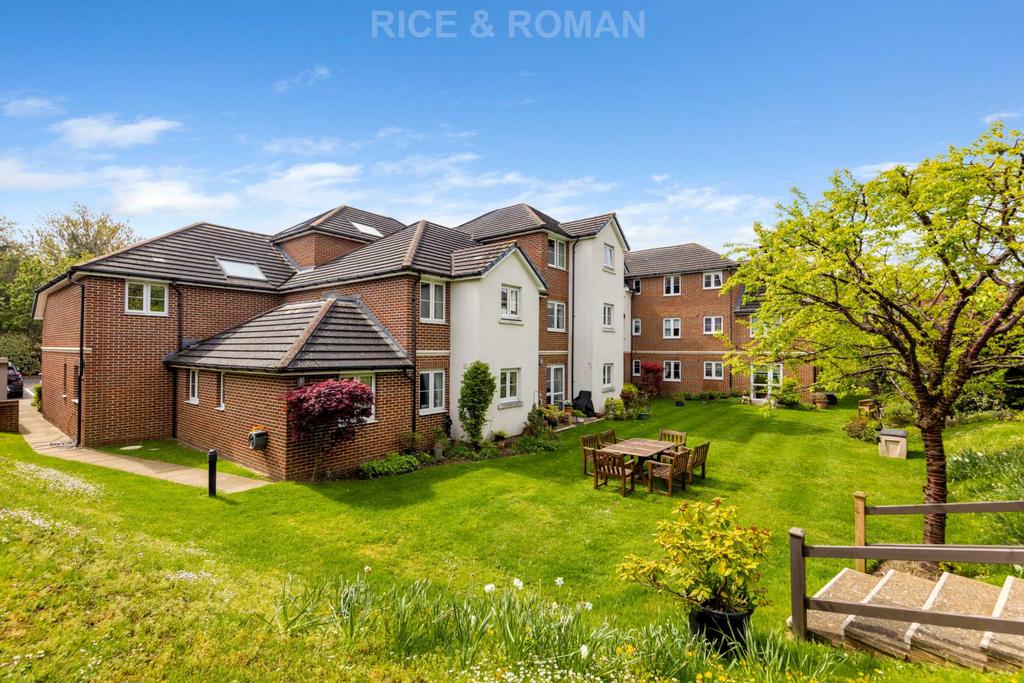 Park Hill Road, Epsom KT17 1 bed retirement property - £135,000
