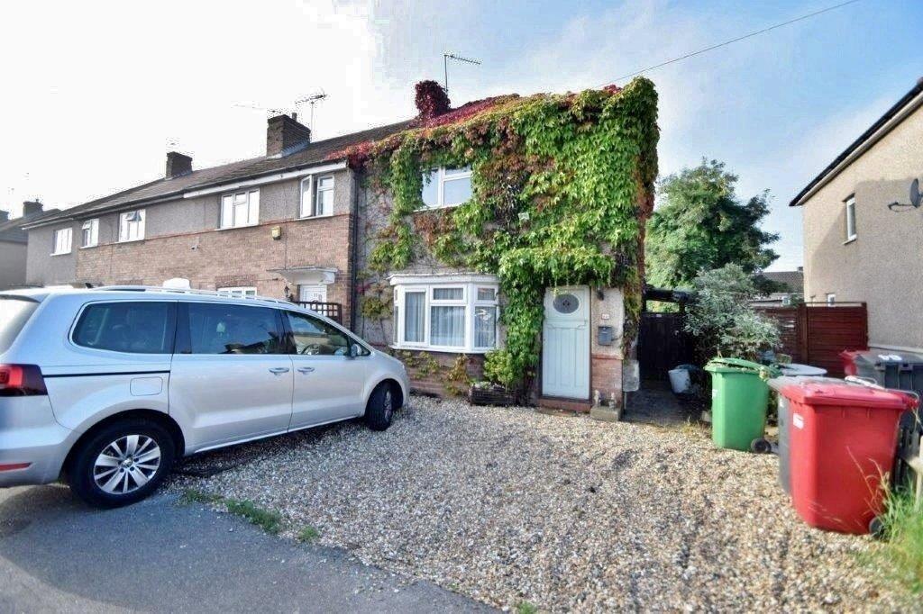 Broadmark Road Slough Berkshire Sl2 3 Bed End Of Terrace House For