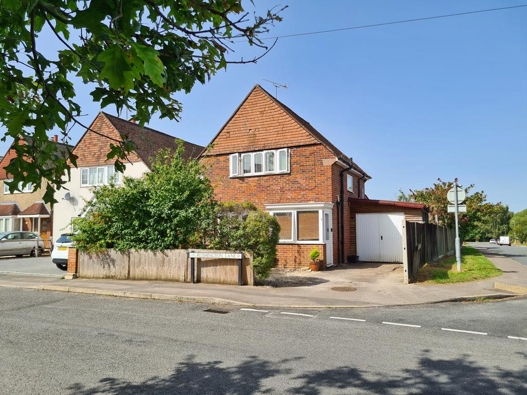 Rushington Lane, Totton SO40 3 bed detached house - £325,000