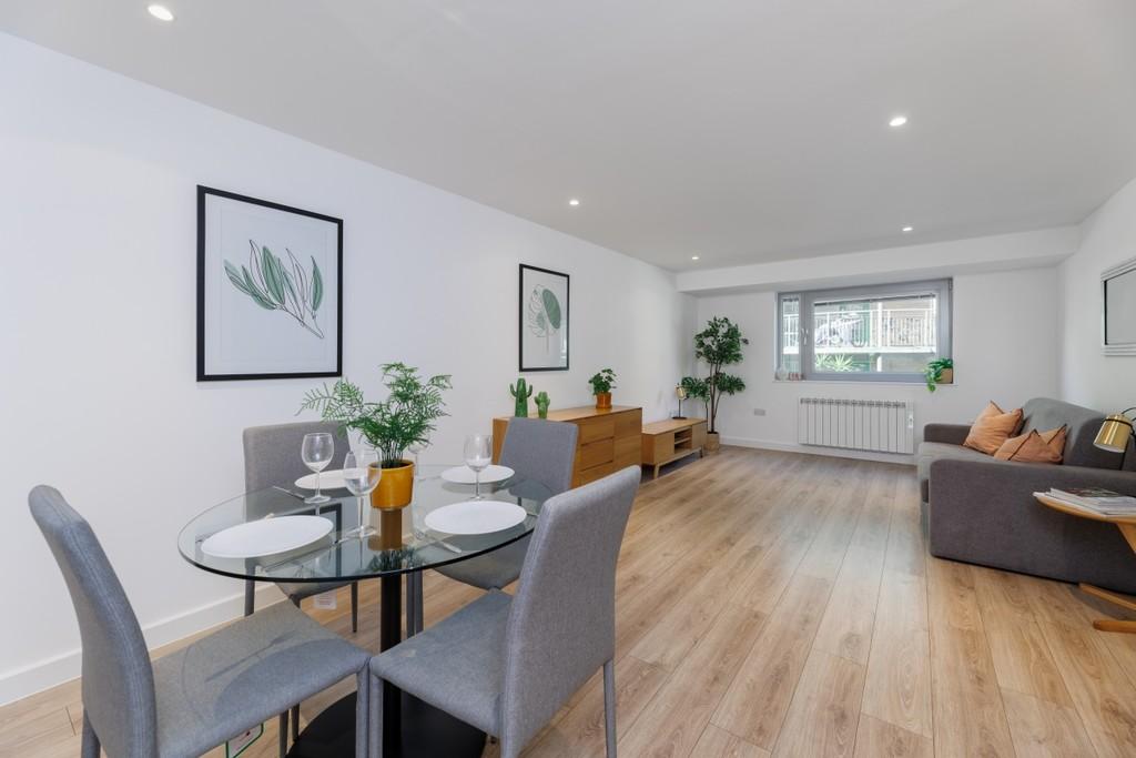 New Compton Street, Covent Garden WC2 2 bed apartment - £3,358 pcm (£ ...