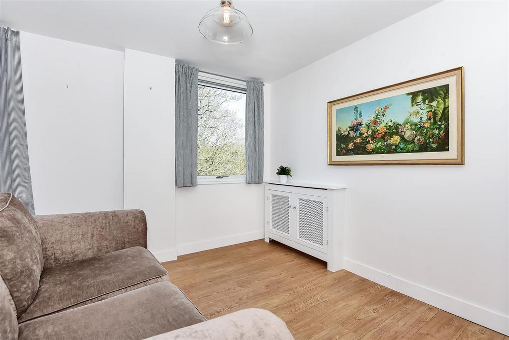 Sandling Park, Maidstone 1 bed apartment - £1,000 pcm (£231 pw)