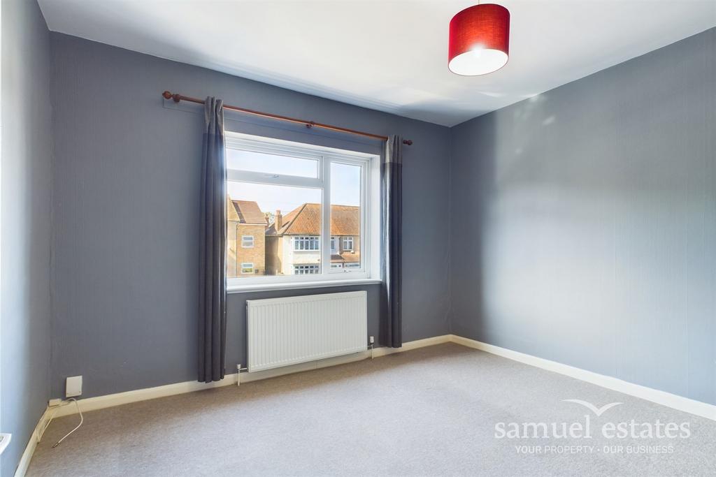 Howard Road, London, SE25 1 bed flat - £1,200 pcm (£277 pw)