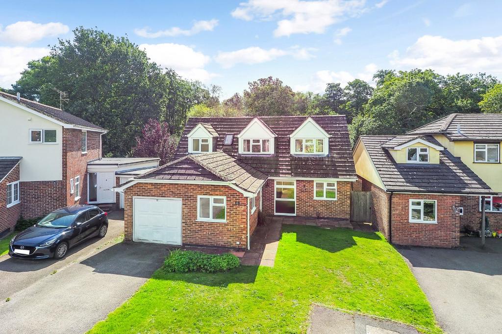 Forest Rise, Liss Forest, Hampshire 4 bed detached house - £600,000
