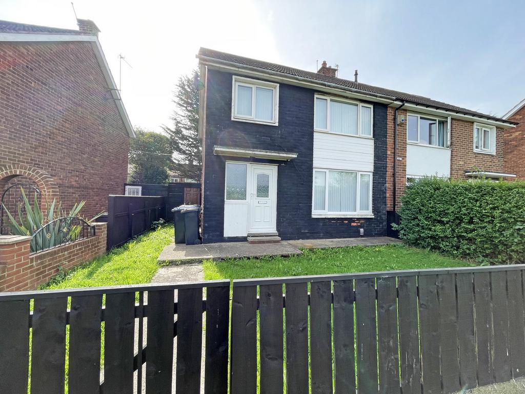 Harpenden Walk, Middlesbrough, TS3 3 bed semi-detached house - £60,000
