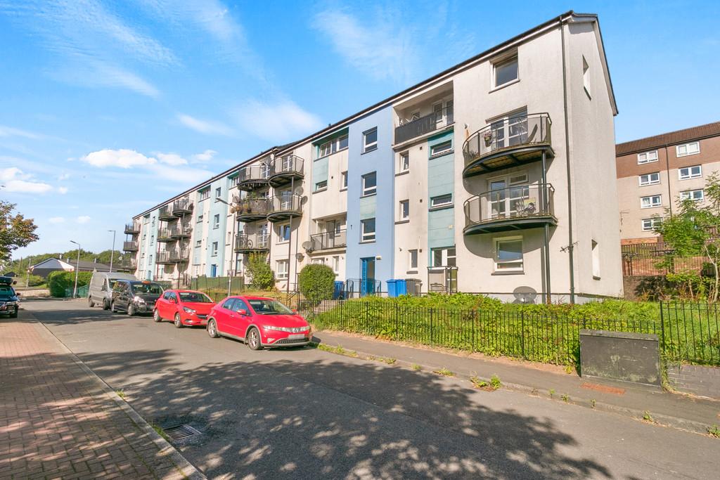 Whitehill Crescent, Faifley... 2 bed flat - £71,995