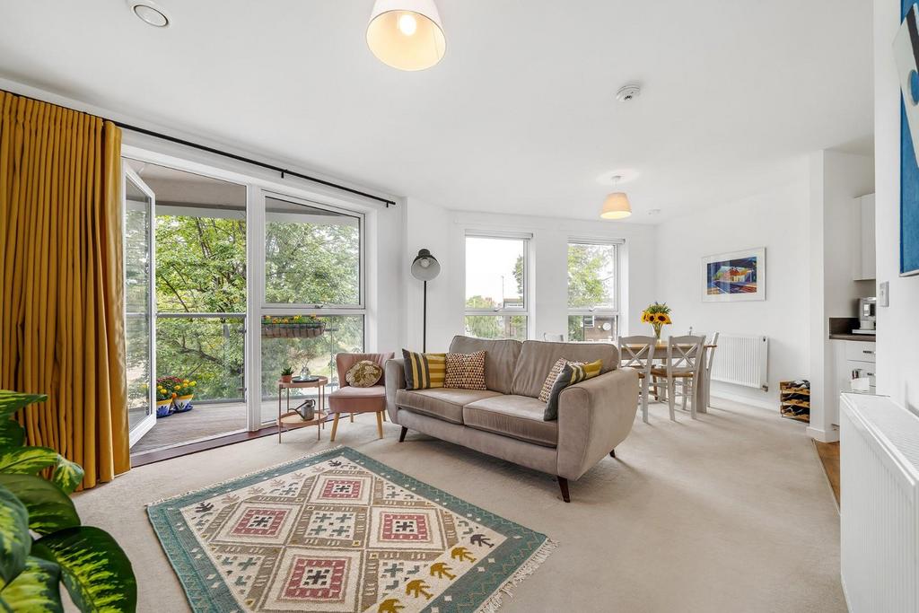 Loughborough Park, SW9 2 bed flat for sale - £575,000