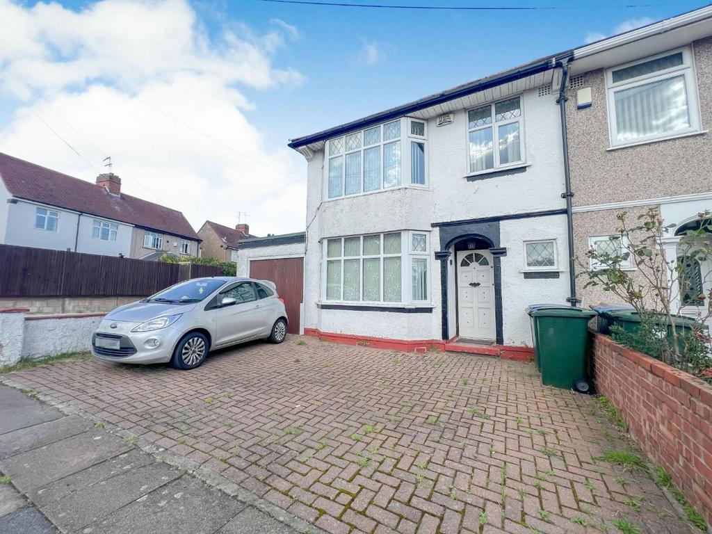 Lammas Road, Coventry 3 bed end of terrace house - £200,000