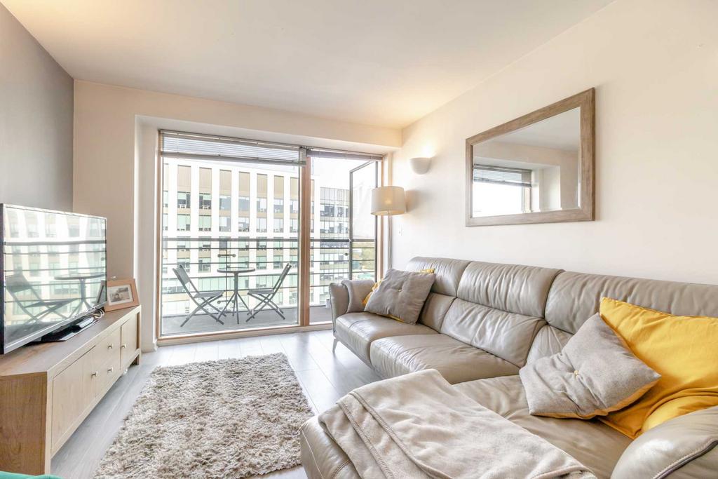 Riverside Way, Leeds 2 bed apartment - £1,125 pcm (£260 pw)