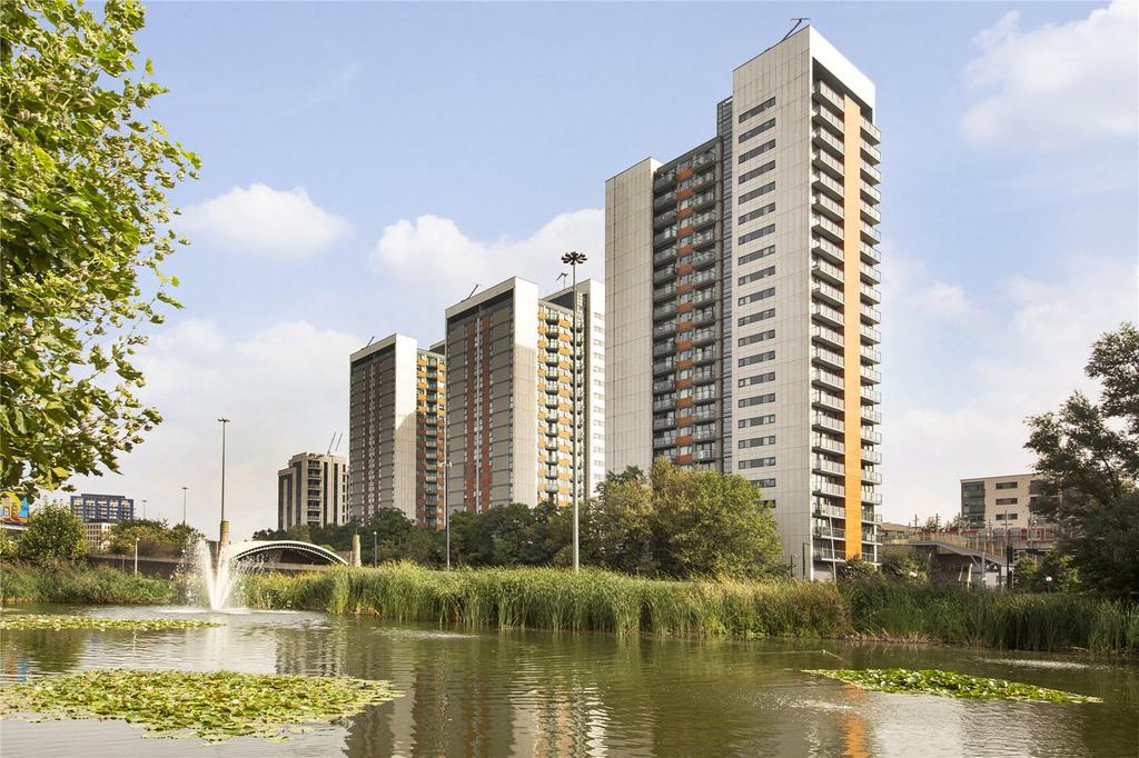 Neutron Tower, 6 Blackwall Way, London 1 bed flat for sale - £325,000