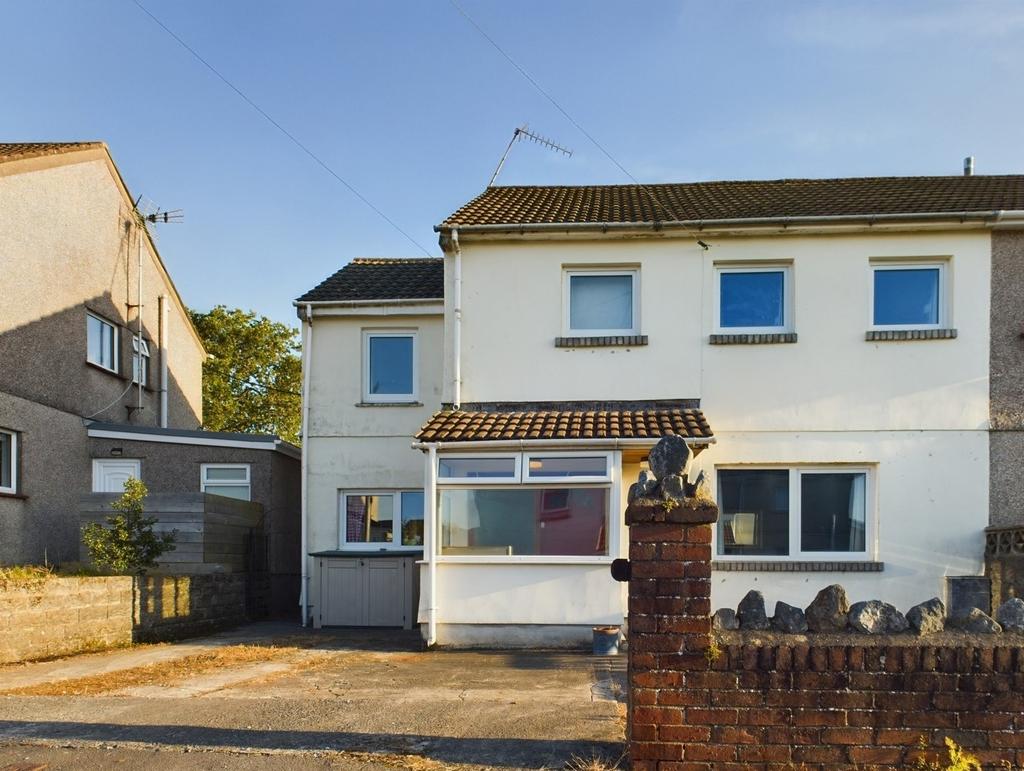 Edgemoor Drive, Upper Killay... 4 bed semi-detached house - £295,000
