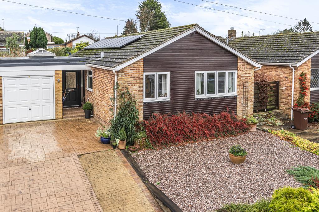 Hempton, Oxfordshire, OX15 3 bed detached bungalow for sale - £375,000