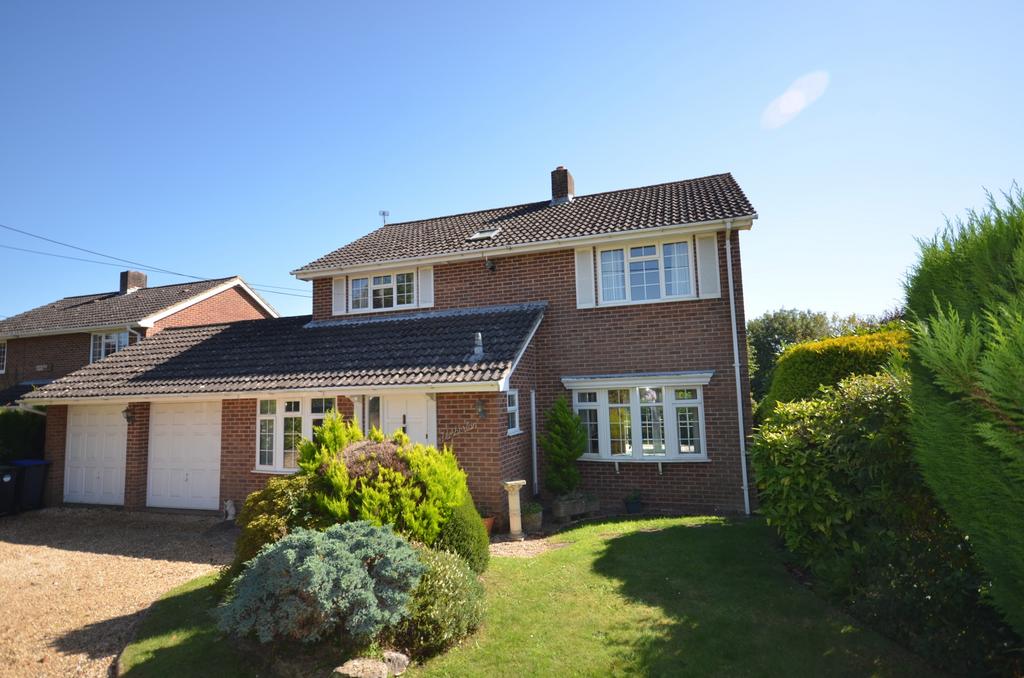 Brickworth Road, Whiteparish... 4 bed detached house - £675,000