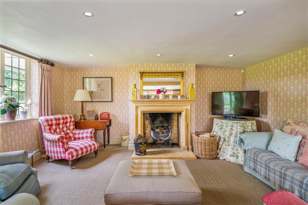 Bishops Green, Newbury, Hampshire, RG20 6 bed detached house for sale ...