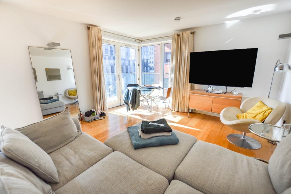 Lumiere Building, Southern Gateway... 2 bed flat - £230,000