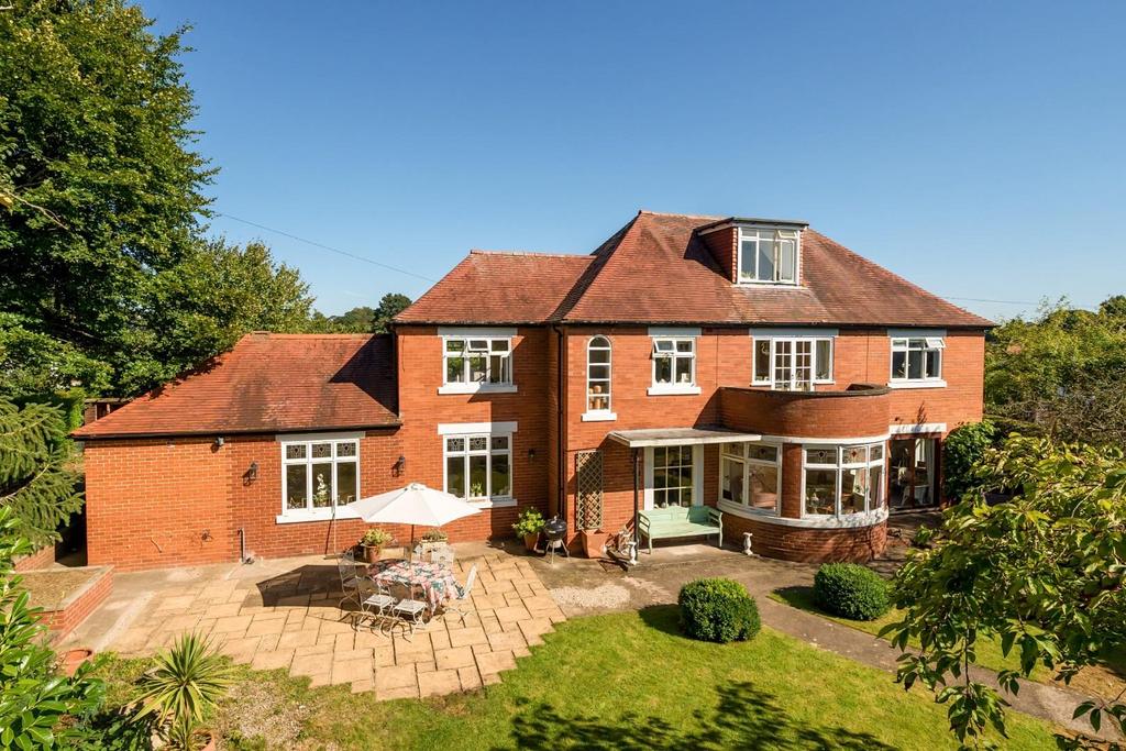 Mallorie Park Drive, Ripon 6 bed detached house - £800,000