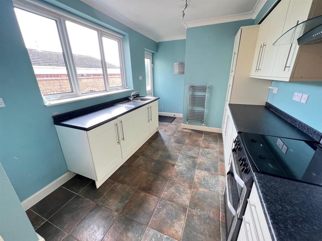 Vicarage Road, Wollaston, DY8 4QZ 2 bed end of terrace house for sale ...