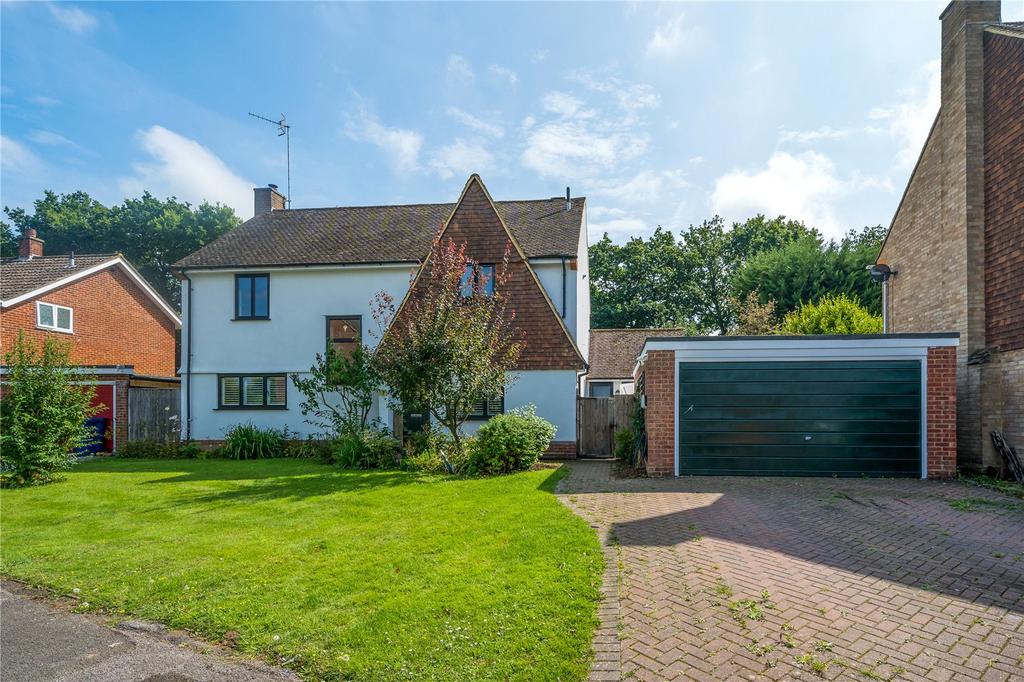Waverleigh Road, Cranleigh, Surrey, GU6 4 bed detached house - £2,650 ...