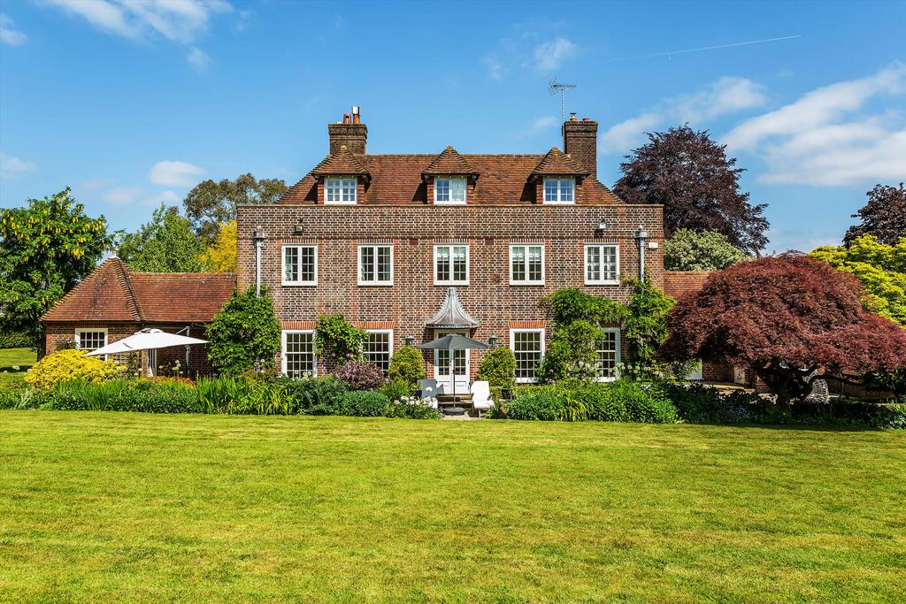 Bowlhead Green, Godalming, Surrey, GU8. 6 bed village house for sale ...