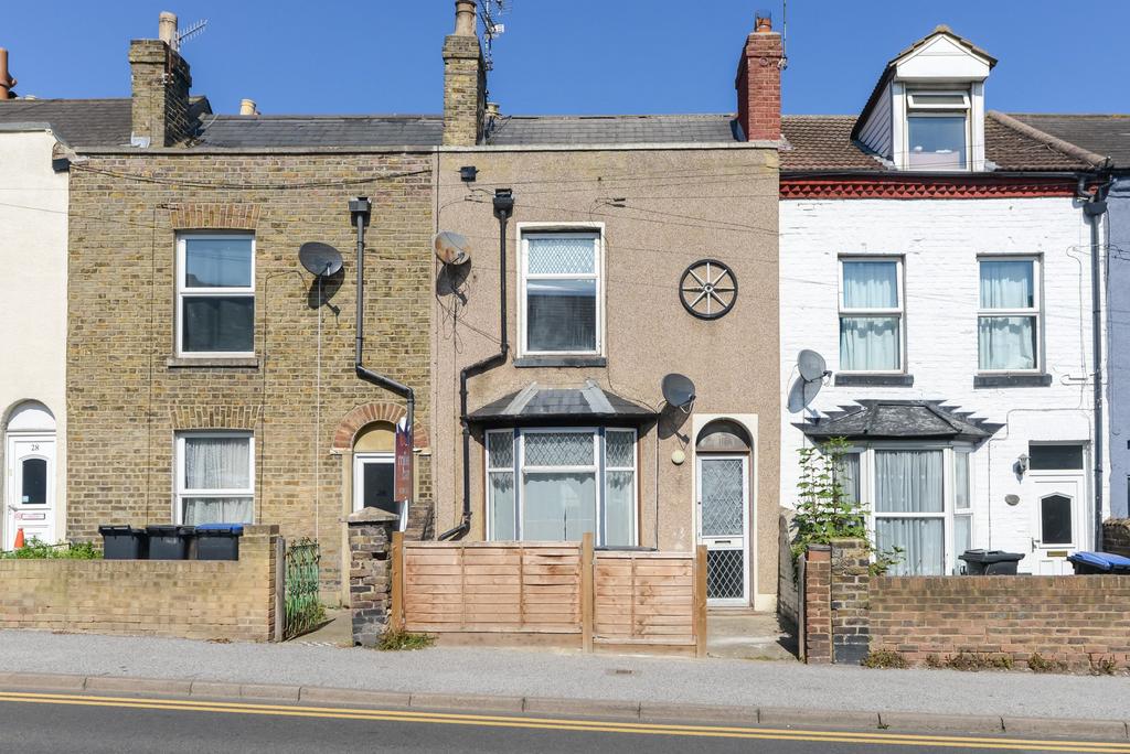 Boundary Road, Ramsgate, CT11 3 bed terraced house - £190,000