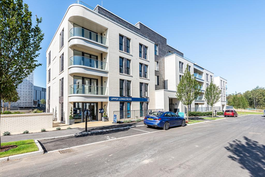 Chieftain Road, Upper Longcross, Chertsey 2 bed penthouse for sale - £ ...