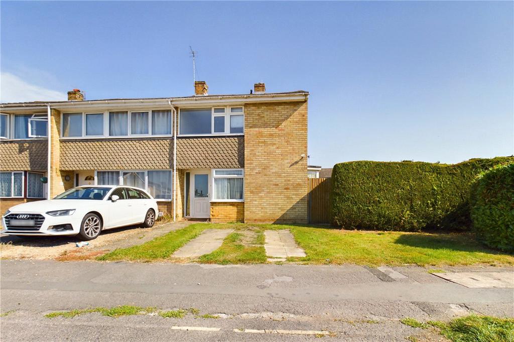Circuit Lane, Reading, Berkshire, RG30 3 bed end of terrace house - £ ...