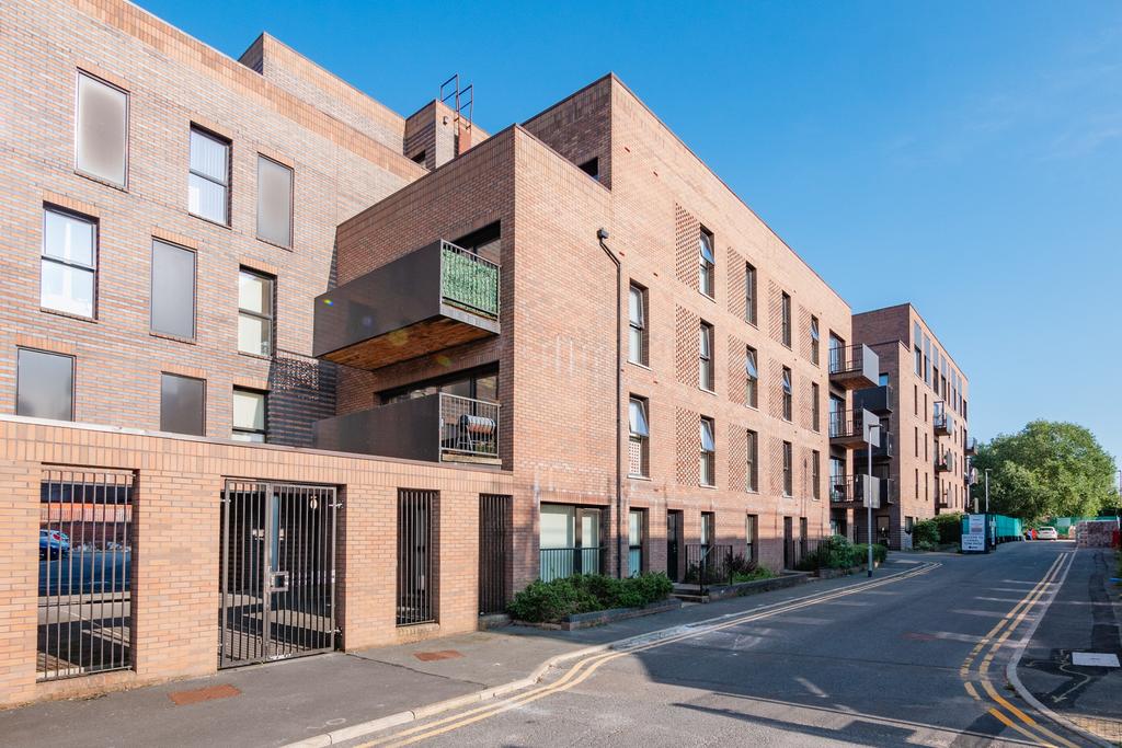 34 Navigation Street, Manchester, M4 2 bed flat - £265,000