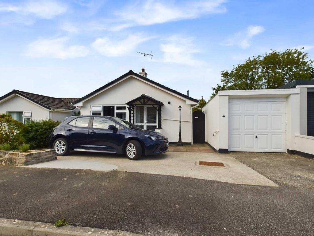 Treburley 2 bed bungalow for sale - £285,000