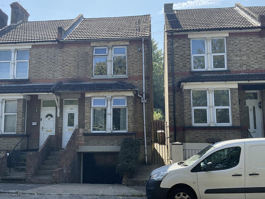 Capstone Road, Chatham, ME5 1 bed semi-detached house - £225,000