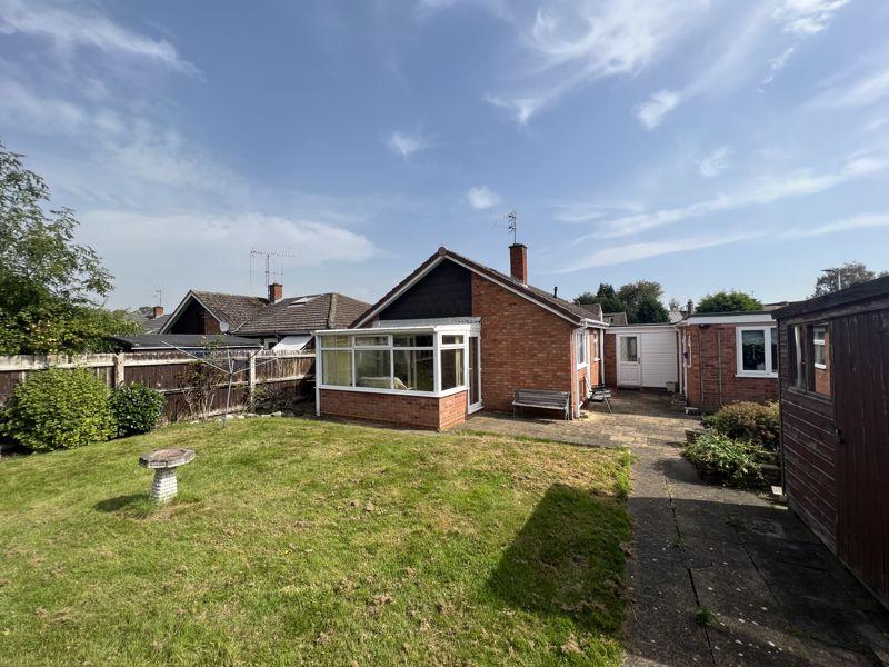 Bushfield Road, Albrighton, Wolverhampton WV7 3 bed bungalow for sale ...