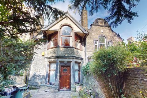 Houses for sale in BD9 | OnTheMarket