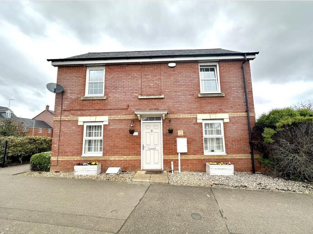 Kent Road, St Crispin, Northampton NN5 3 bed semi-detached house - £ ...