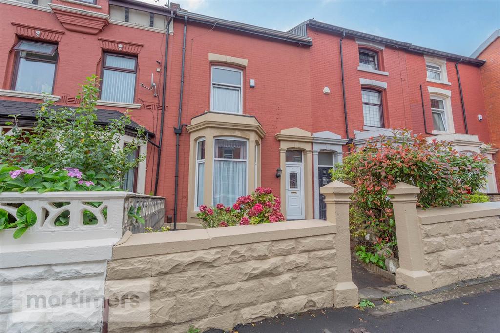 Leamington Road, Blackburn... 4 bed terraced house - £199,995